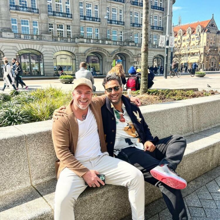 VIDEO: Andy van der Meijde deelt geniale video van hoe hij zijn vrouw in de zeik wil nemen