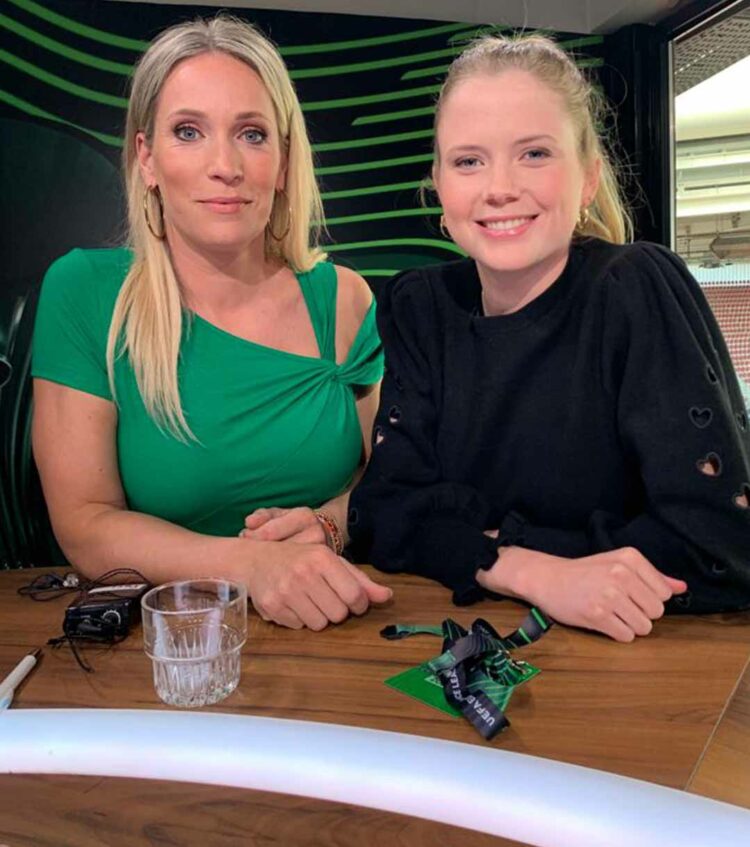 FOTO: Helene Hendriks (42) schittert in een fijne jurk tijdens ...