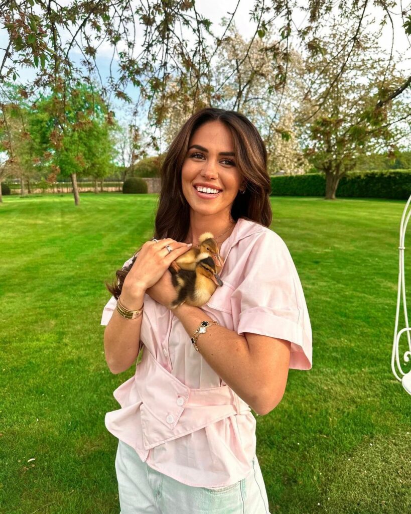 FOTO'S: Sarah Puttemans (23) schittert in nieuwe samenwerking met ...