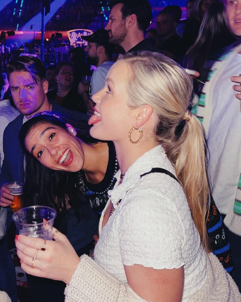 VIDEO: De ochtend-workout van Moise Trustfull en Carola Kirschbaum doet ...