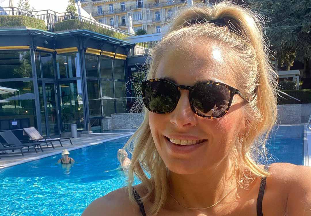 FOTO: Shelly Sterk (32) maakt volgers blij met adembenemende bikinifoto ...