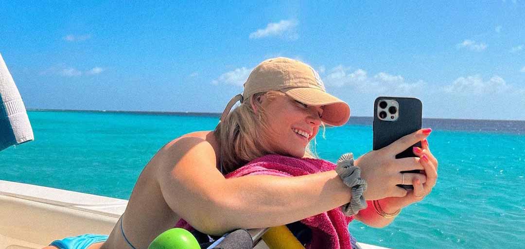 FOTO'S: Marijn Kuipers (23) showt uitstekende vorm met vakantiefoto's ...