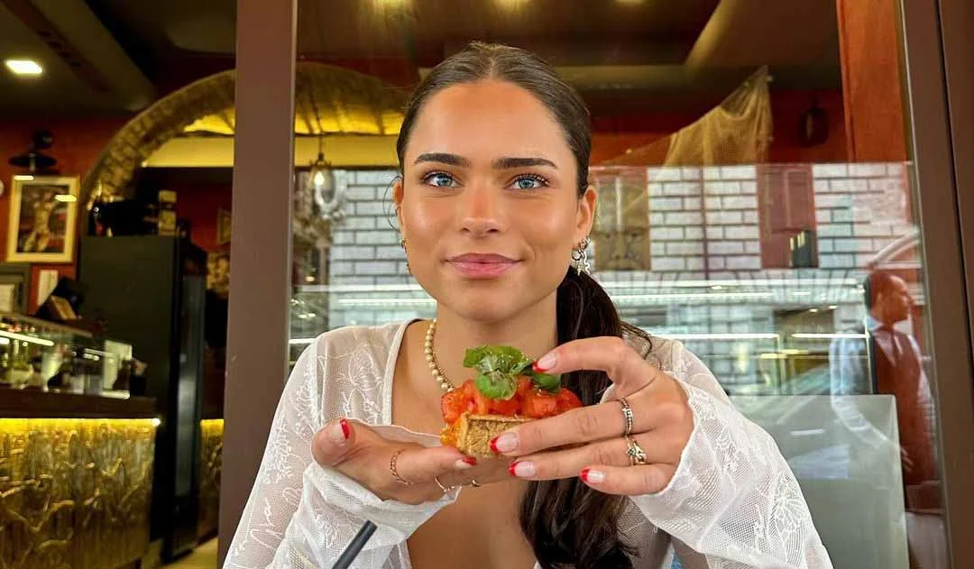 FOTO'S: Eva van Timmeren bewijst dat beauty and brains hand in hand gaan