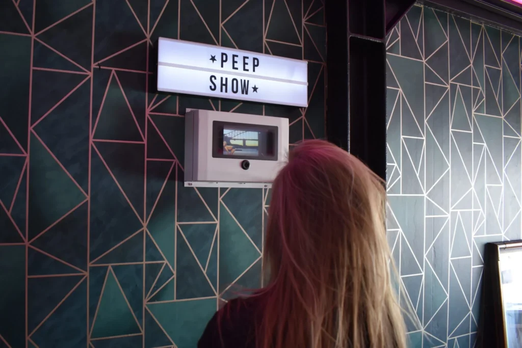 FOTO'S: The Hangover Stripclub Escape Room in Utrecht is pas een echt ...