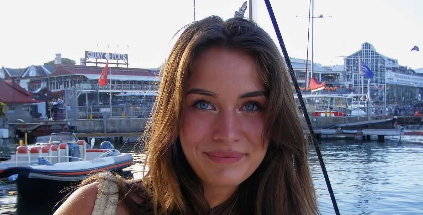 FOTO'S: Julia Horsten verrast haar volgers met vakantiefoto's in bikini