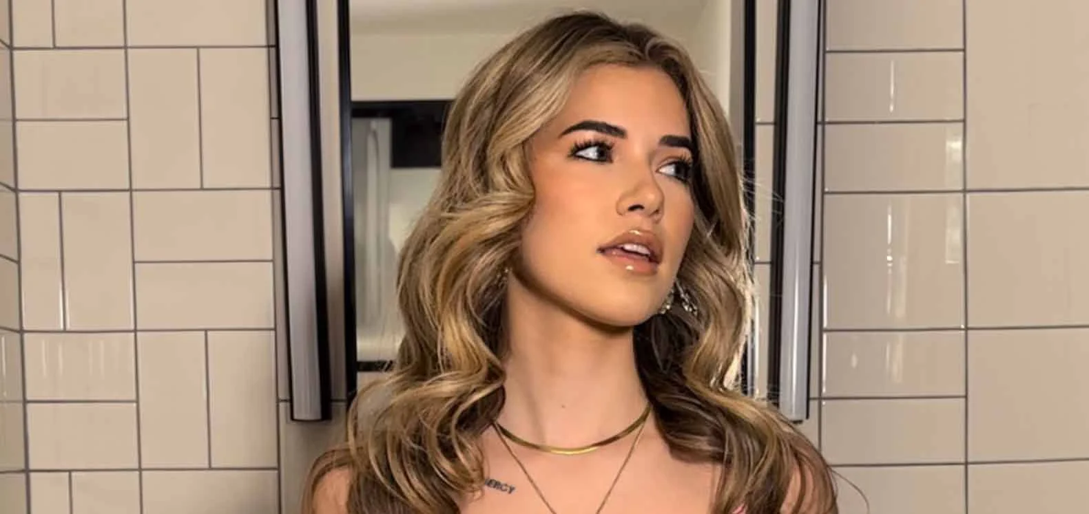 FOTO'S: Jade Anna dropt lingeriefoto's in haar Instagram story vanuit ...