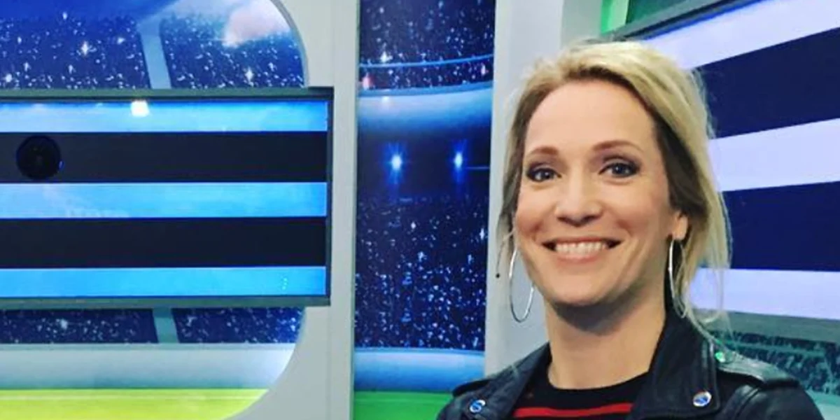 FOTO: Helene Hendriks duikt op in prachtige openstaande jurk