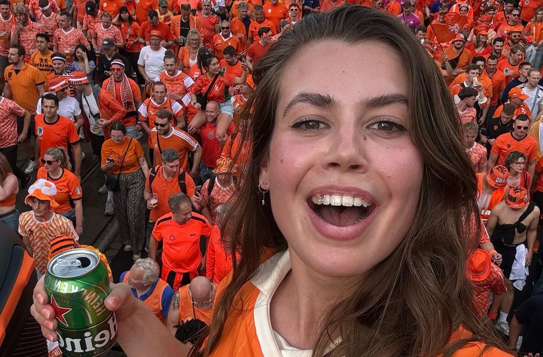 FOTO'S: Julia Koopman is de knappe verschijning in het nieuwe seizoen ...