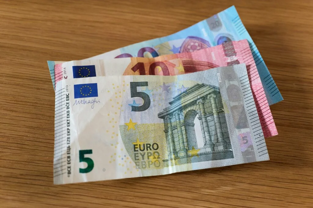 WOW: AOW stijgt in 2026: wat deze verhoging echt betekent voor je geld ...