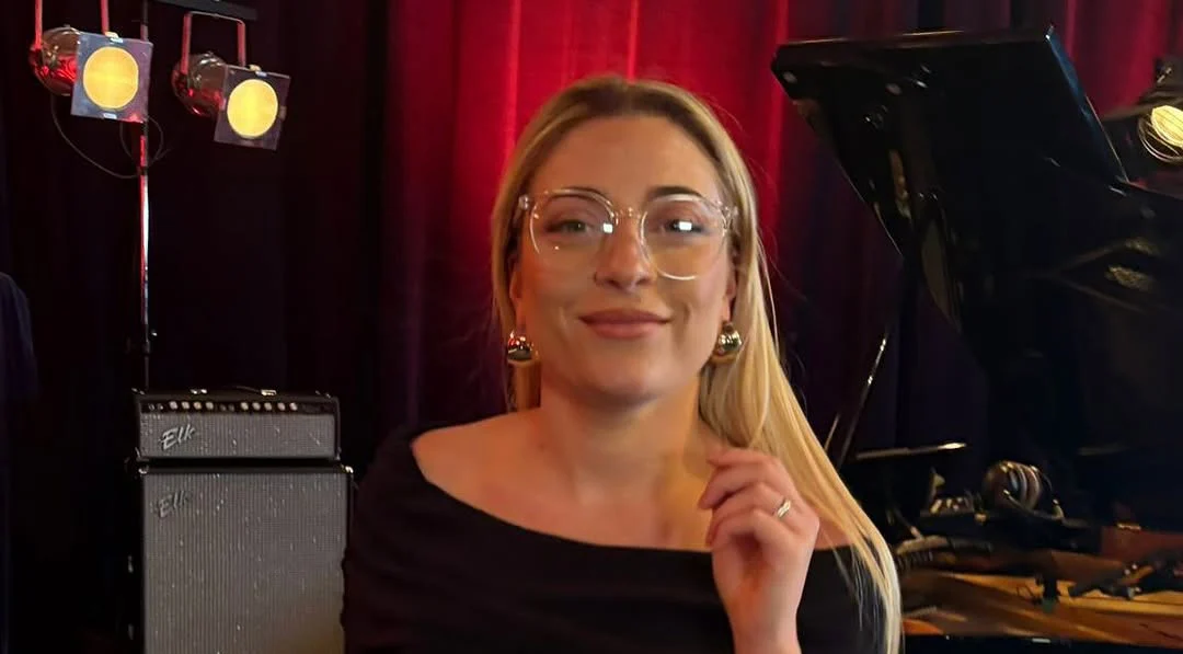 FOTO: Foto van Amy Vol maakt 'nieuw imago' van OG3NE snel duidelijk