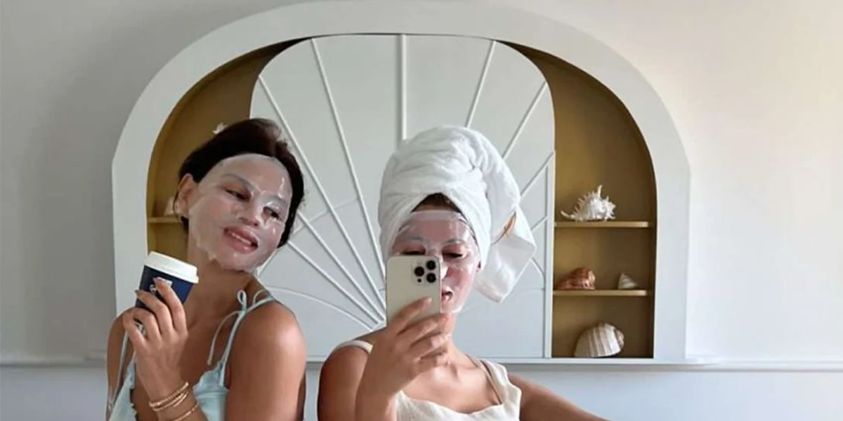 FOTO'S: Dolshe en Olcay Gulsen breken Instagram met spiegelfoto's in ...