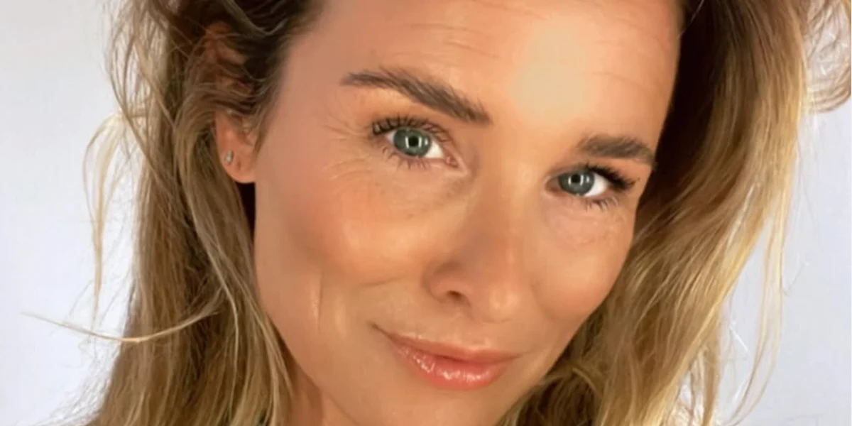 FOTO: Lieke van Lexmond showt haar summerbody in foto met vriendin